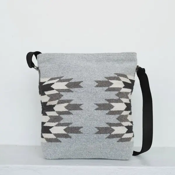 AMASOUK Leona Shoulder Bag