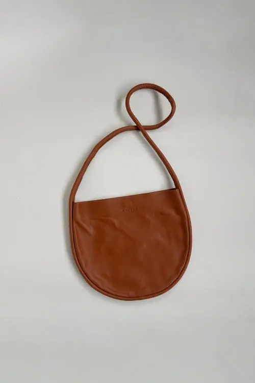 HARPER THE LABEL The Loop Bag By - Saddle