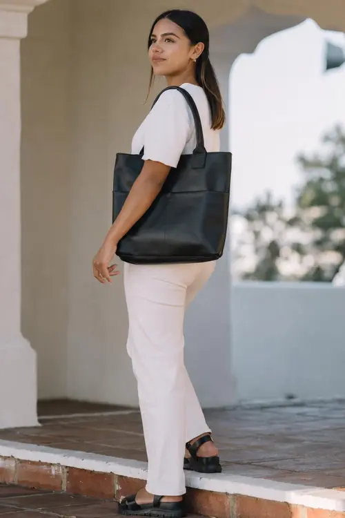 AMASOUK Classic Structured Leather Tote Bag