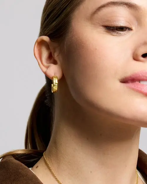OTTOMAN HANDS Dela Textured Hoop Earrings