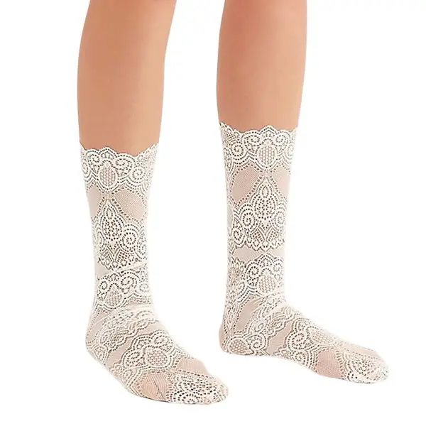 HIGH HEEL JUNGLE BY KATHRYN EISMAN Scalloped Lace Socks - White