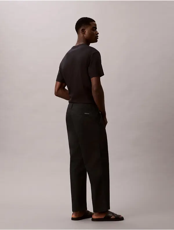 Calvin Klein 90s Relaxed Cropped Chinos - Black