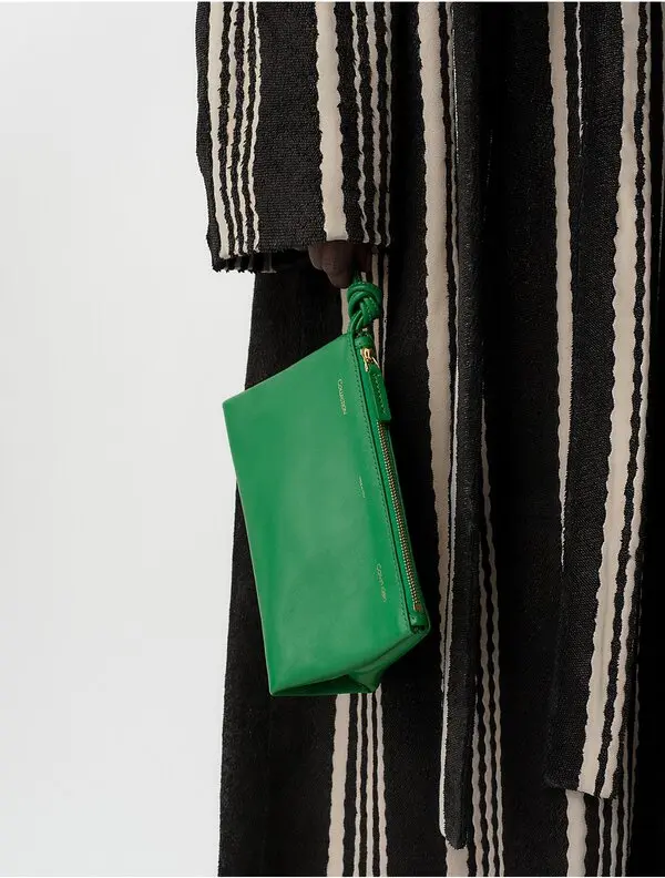 Calvin Klein Essential Pouch In Soft Calf Leather