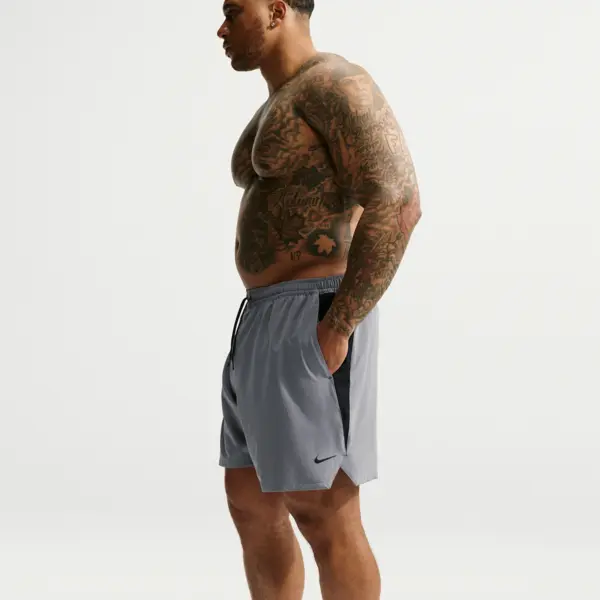Nike Contend Essential 7" Volley Short