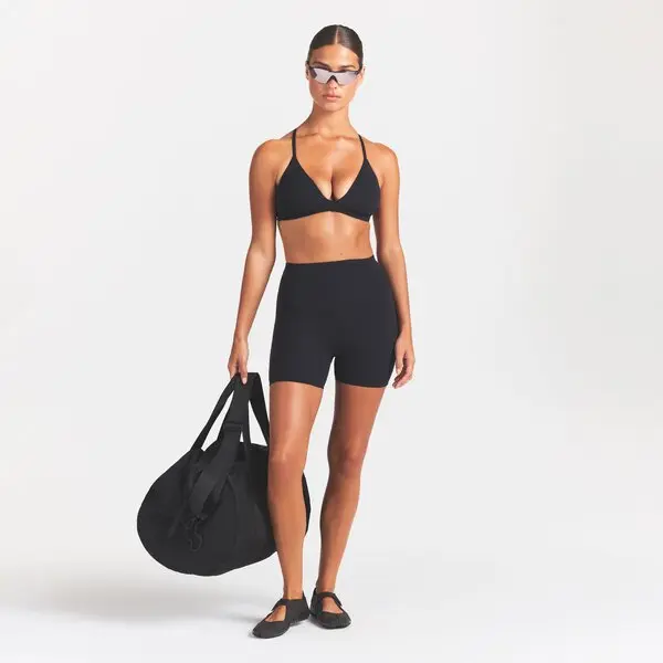 SKIMS T Back Triangle Bra | Black | | Nike Studio Stretch - Obsidian