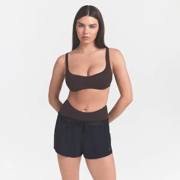 SKIMS Seam Front Micro Bra | Deep Neutral | | Nike Studio Stretch - Dark Roast