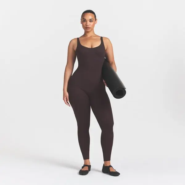 SKIMS 29" One Piece Studio Stretch - Dark Roast