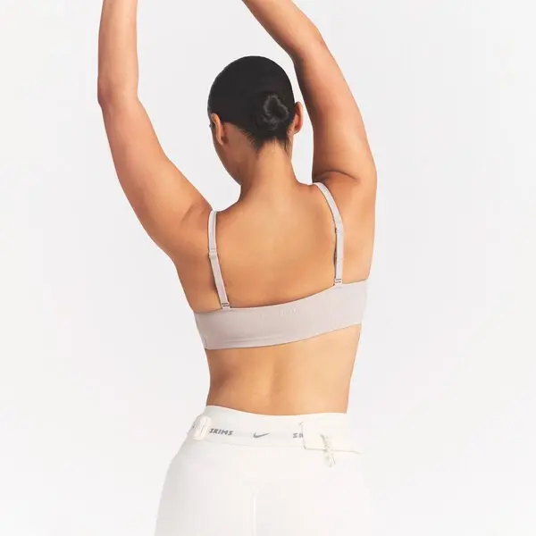 SKIMS Seam Front Micro Bra | White | Small | Nike Studio Stretch - Linen