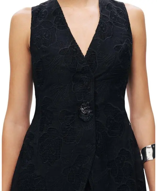 NOCTURNE Textured Floral Lace Vest