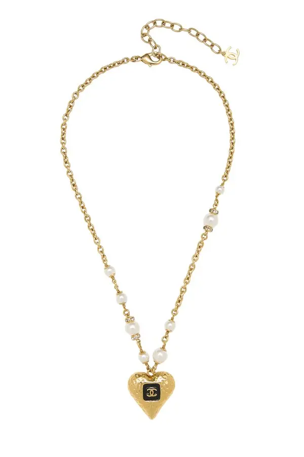 Chanel Tone Chain Necklace With Faux Pearl Details And Cc Logo Heart Pendant - Black