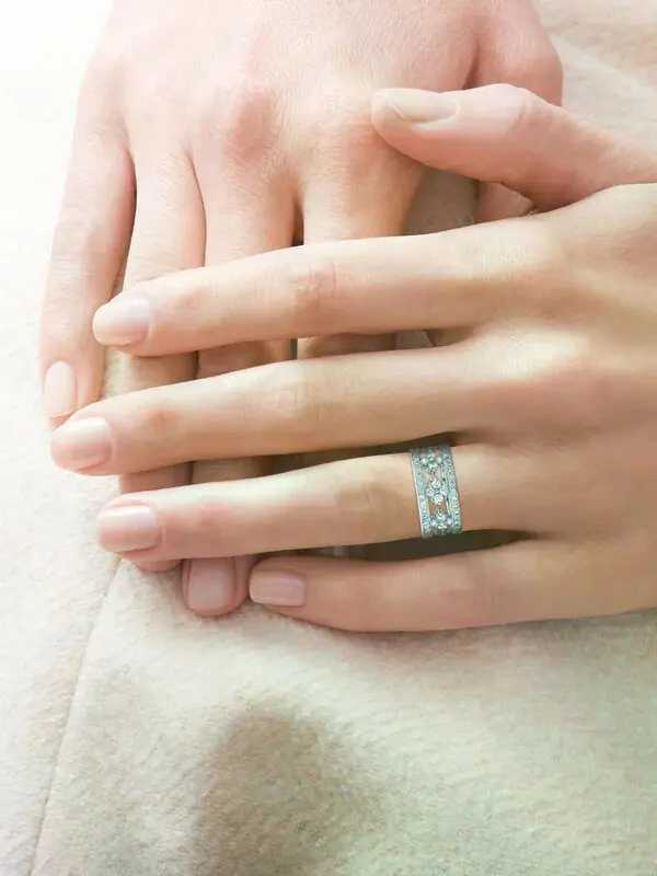 Kwiat 18kt White Gold Diamond Jasmine Eternity Ring