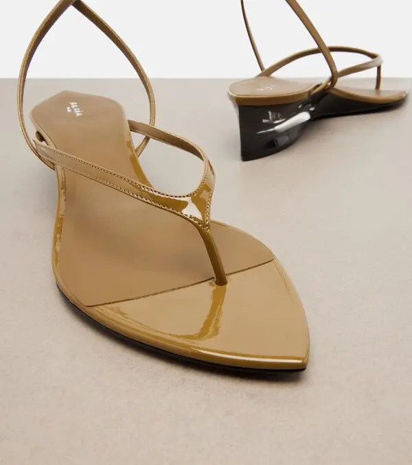 Alaïa Invisible Patent Leather Wedge Thong Sandals - Green