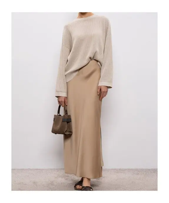Brunello Cucinelli Ribbed Crew Neck Long Sleeve Sweater - Beige