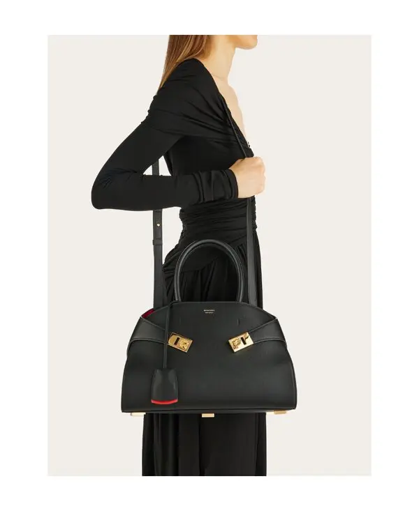 FERRAGAMO Hug Logo Printed Tote Bag - Black/flame Red