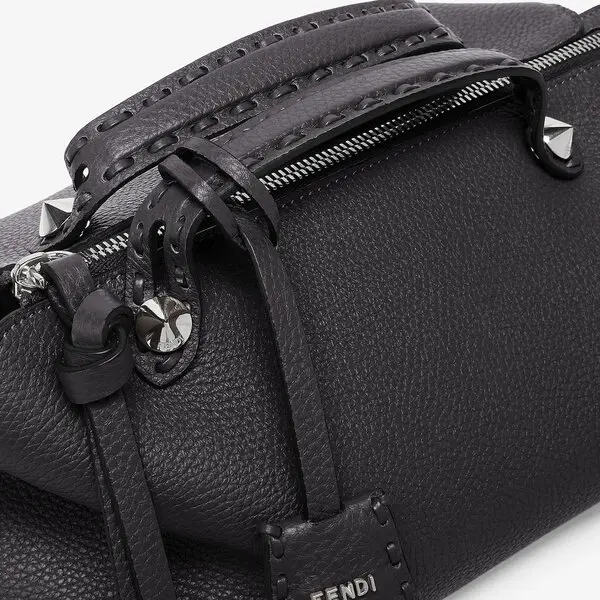 Fendi Selleria Medium Shoulder Bag - Black