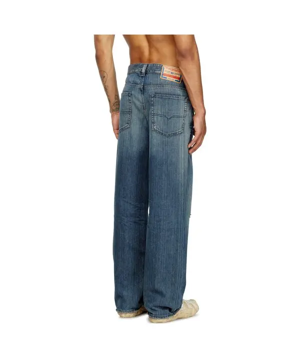 DIESEL® 2001 D-macro Relaxed Fit Jeans - Dark Blue