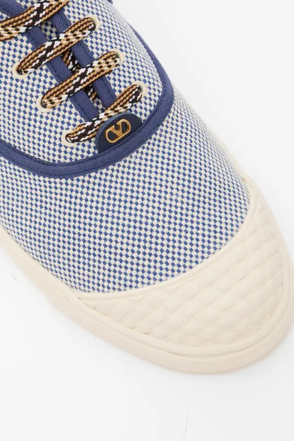 Valentino Garavani Bay Bay Lace-up Sneakers - White