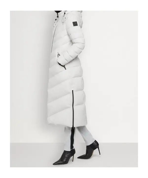 Moose Knuckles Cooper Lake Long Quilted Parka - White