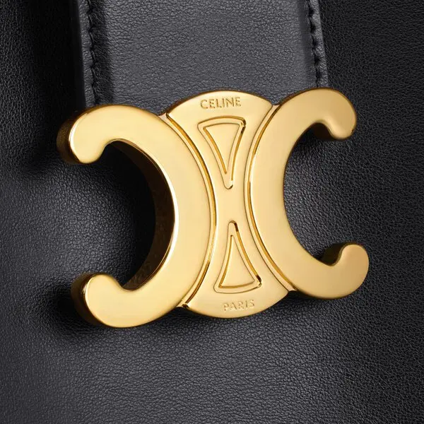 Celine Medium Bucket Bag In Smooth Calfskin With Triomphe Clasp - Black