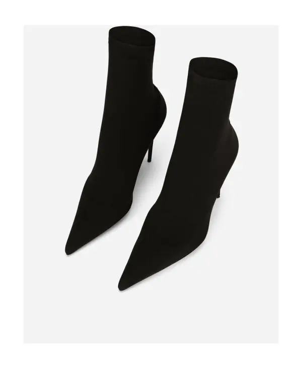 Dolce & Gabbana Logo Plaque Pointed-toe Ankle Boots - Black