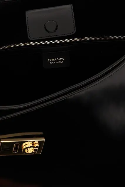 FERRAGAMO Archivio Xl Shoulder Bag