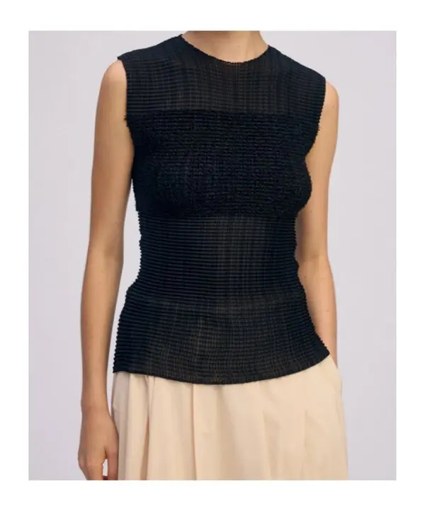 Issey Miyake Plissé-effect Sleeveless Top