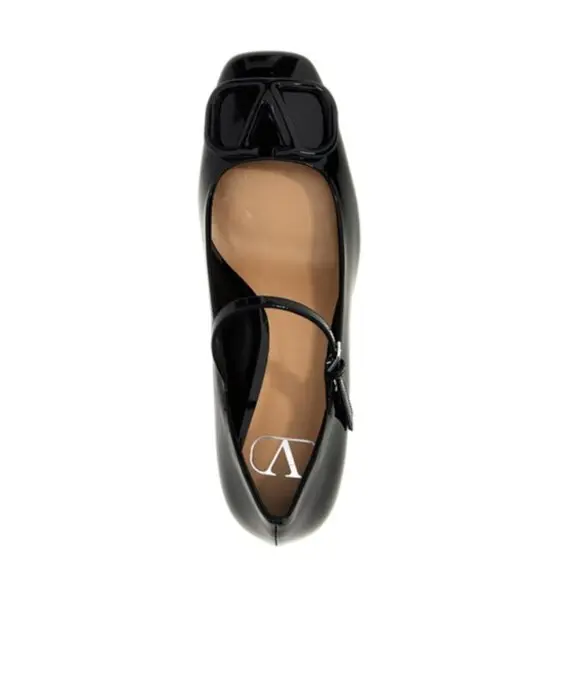 Valentino Garavani Vlogo Plaque Square Toe Mary Jane Pumps