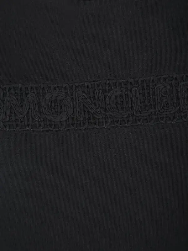 Moncler Embroidered Logo T-shirt - Black