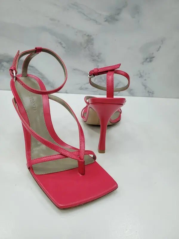 Bottega Veneta Square-headed High-heeled Sandals - Red