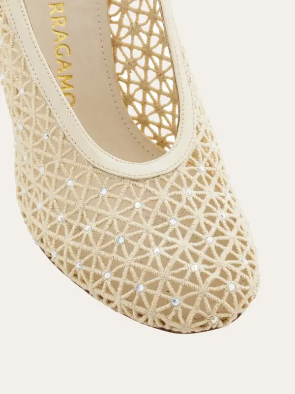 FERRAGAMO Sol 95 Woven Stiletto Pumps - Mascarpone