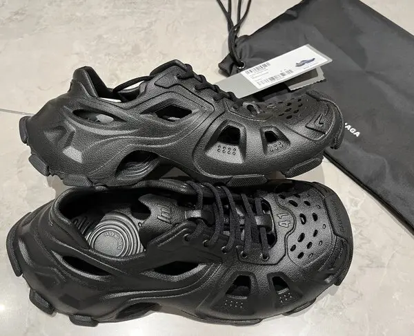 Balenciaga Hd Laced Cut-out Sneakers - Black