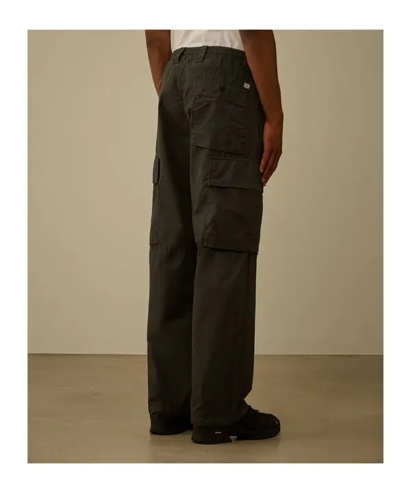 C.P. COMPANY Multi-pocket Cargo Pants With Lens Detail - Shadow-gray