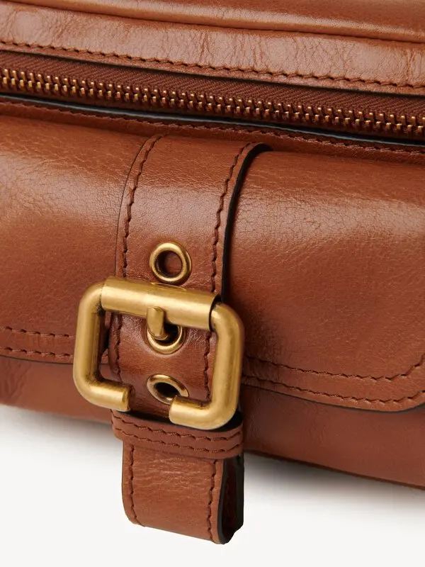 Chloé Small Camera Shoulder Bag With Buckle Detail - Clay Brown