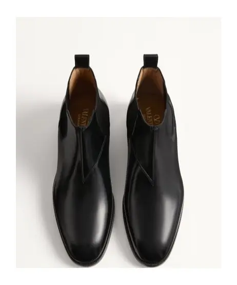 Valentino Garavani Vlogo Signature Chelsea Boots