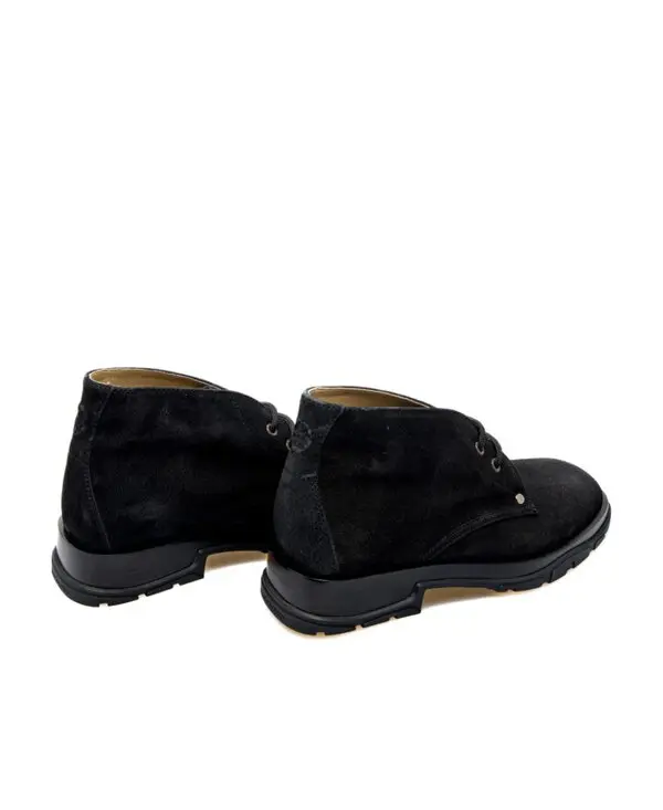 Alexander McQueen Lace-up Round Toe Boots
