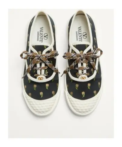 Valentino Garavani Bay Bay Floral Sneakers