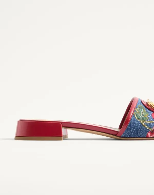 Valentino Garavani Cherry Embroidery Vlogo Detailed Sandals