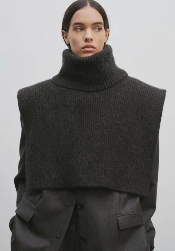 THE ROW Emmit Roll-neck Cashmere Collar