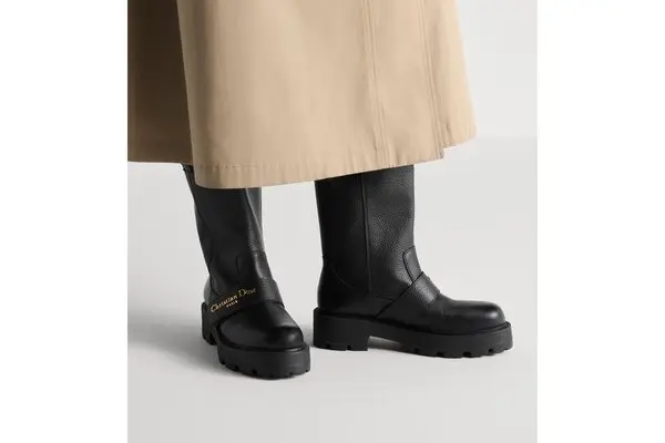 Dior D-quest Boots With Gold Paris Signature