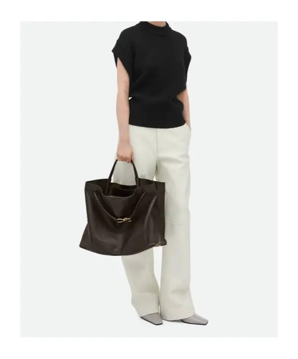 Bottega Veneta Andiamo Large Tote Bag - Fondant