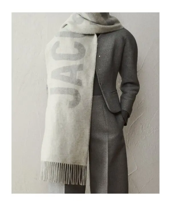 Jacquemus Logo Detailed Fringed Edge Scarf - White