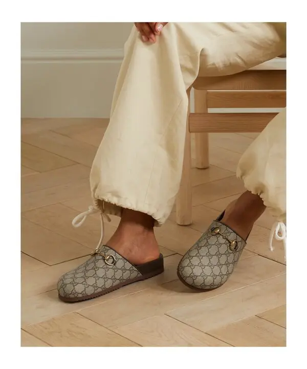 Gucci Monogrammed Gancini Plaque Slides - Nude