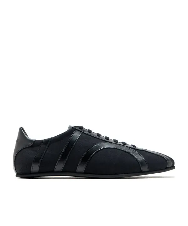 TOTEME Lace-up Round Toe Sneakers - Black