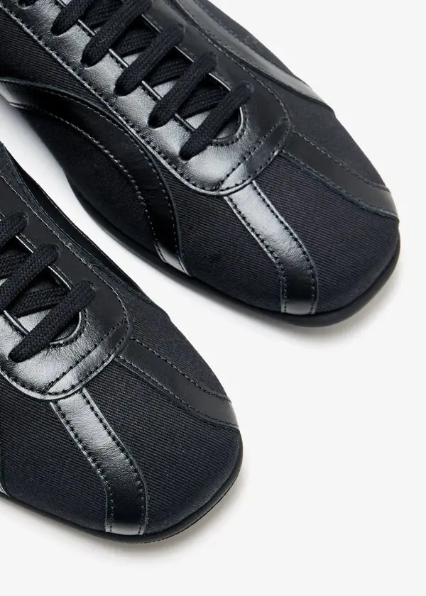 TOTEME Lace-up Round Toe Sneakers - Black