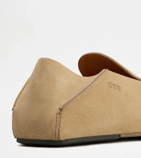 TOD'S Gommino Slip-on Loafers In Calfskin Suede - Nude