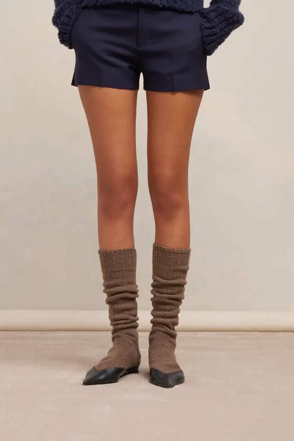 Ami Pointed Flat-soled Mules