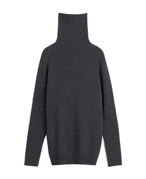 TOTEME Ribbed Turtleneck Sweater