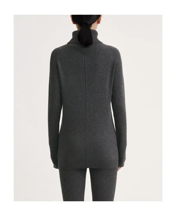 TOTEME Ribbed Turtleneck Sweater