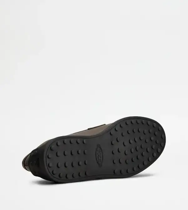 TOD'S Slip-on Loafers With Round Toe