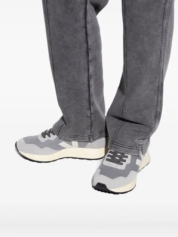 VEJA Rio Branco Panelled Sneakers
